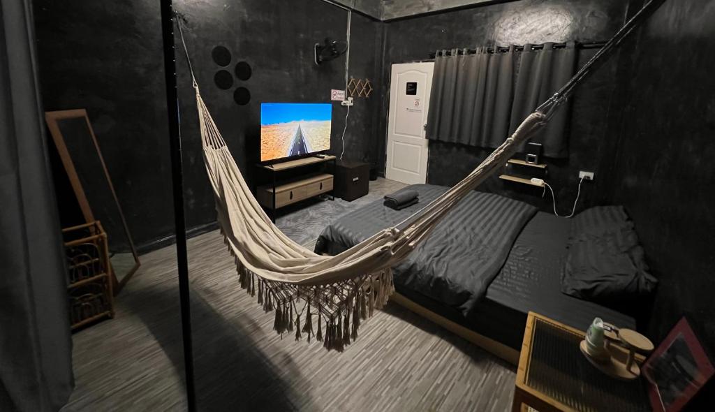 Stay Strays Hostel | Hotels Bangkok